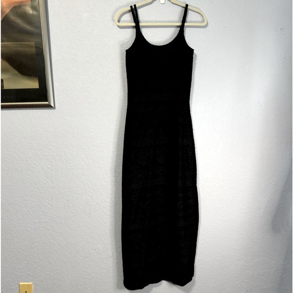 Shape FX | Dresses | Shape Fx Newport News Black Embossed Spaghetti ...
